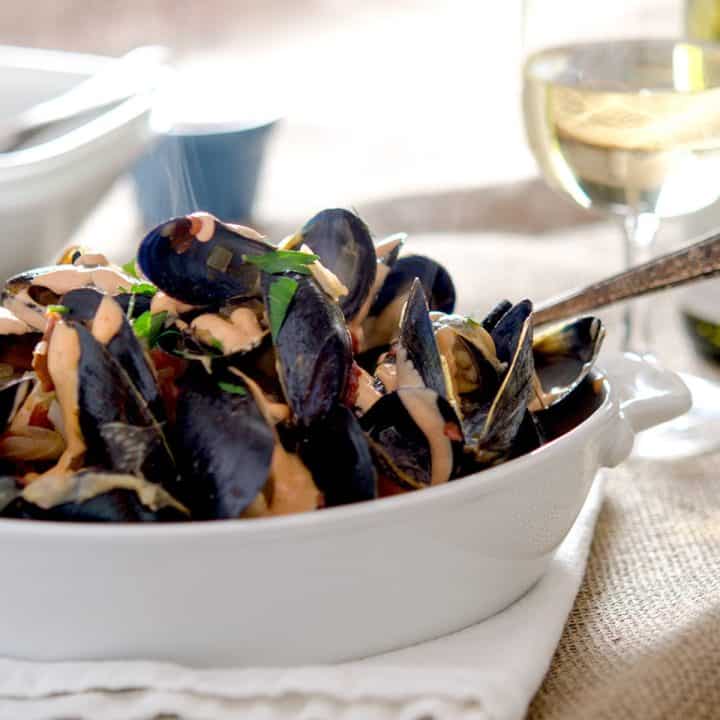 Mussels Recipe 🫕 - I'd Rather Be A Chef