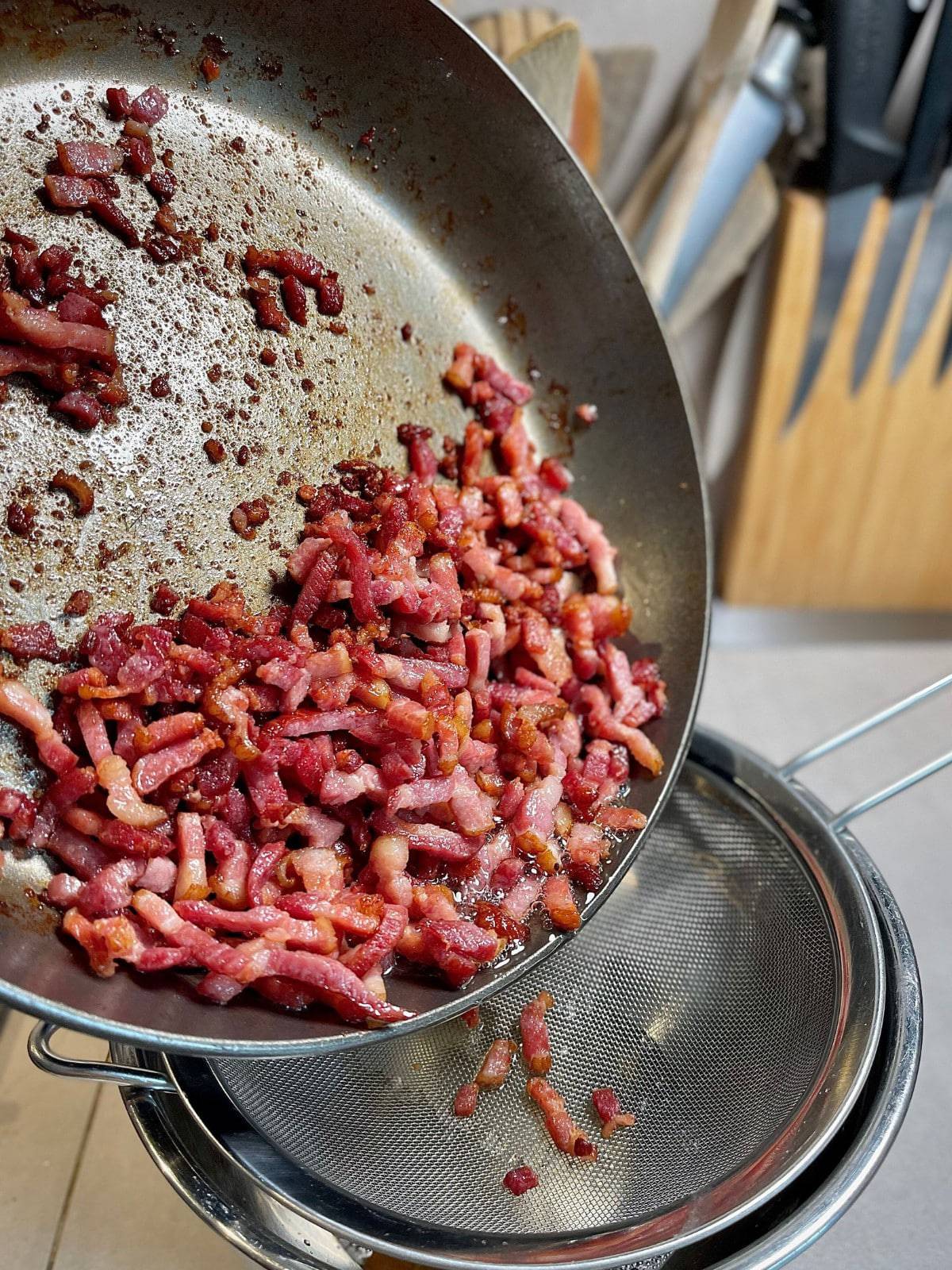 Homemade Bacon Bits 🥓 - I'd Rather Be A Chef
