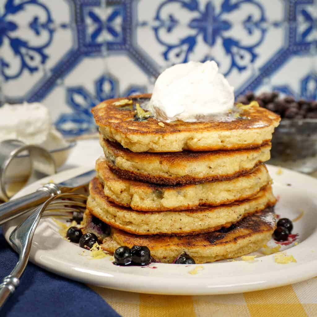 Fluffy Blueberry Pancakes Recipe 🥞 🫐 - I'd Rather Be A Chef