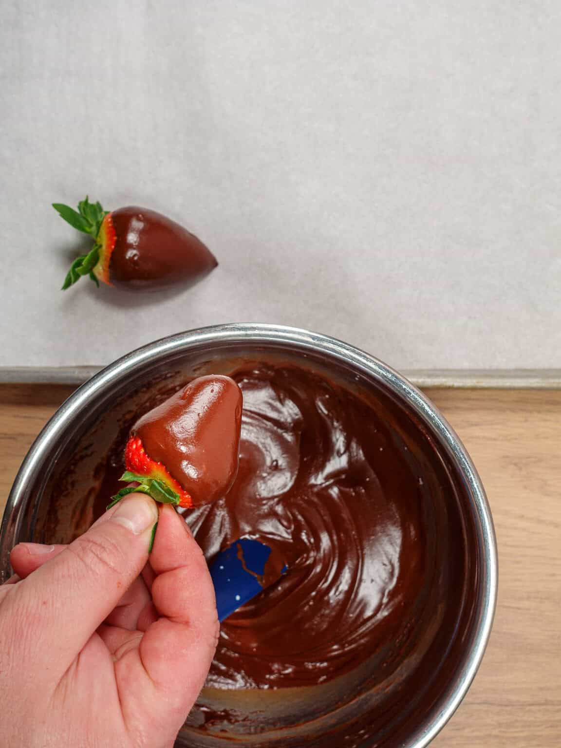 3-Ingredient Chocolate Covered Strawberries 🍓 - I'd Rather Be A Chef