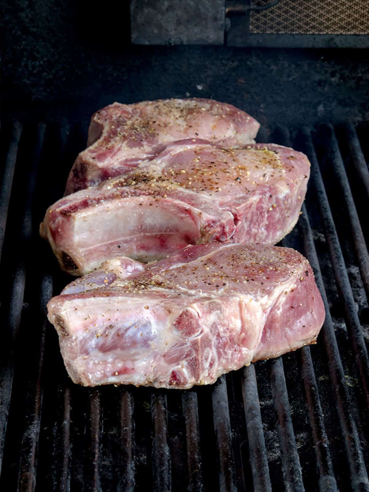 Grilling Pork Chops to Perfection 🥩 - I'd Rather Be A Chef