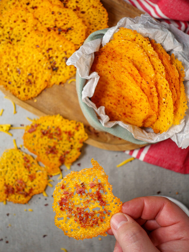 Keto Cheese Chips 🧀 - I'd Rather Be A Chef