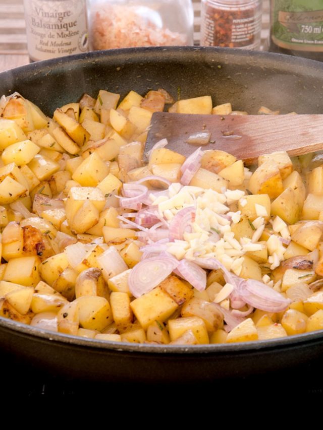 Homemade Hash Browns 🥔 - I'd Rather Be A Chef