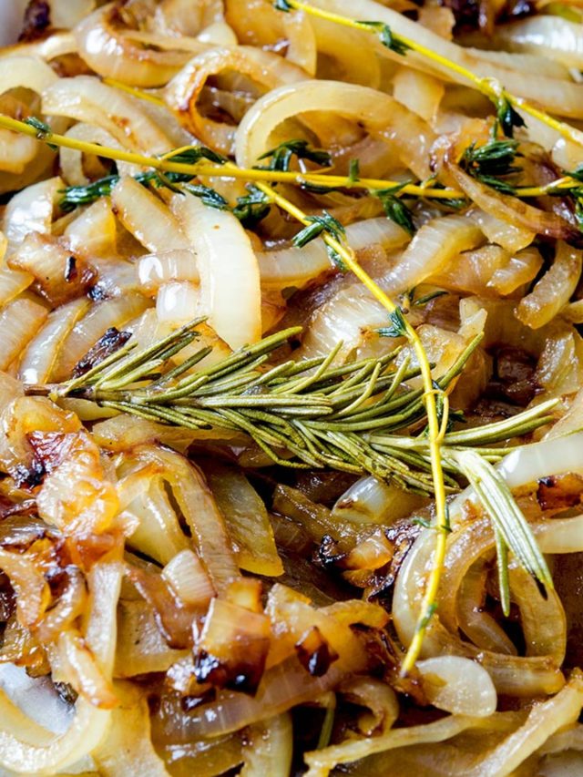 How to Sauté Onions (Quick & Easy)🧅 - I'd Rather Be A Chef