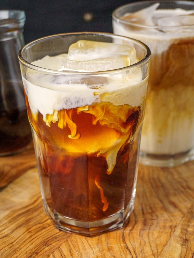 Low Carb Iced Latte Recipe 🧋 - I'd Rather Be A Chef