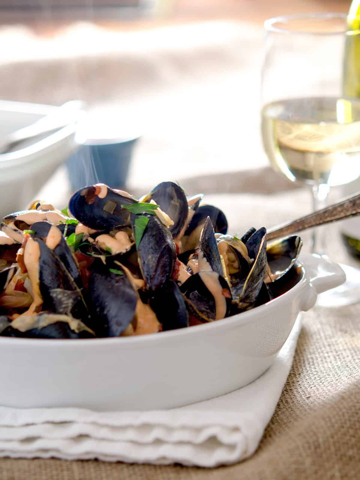 Mussels Recipe 🫕 - I'd Rather Be A Chef