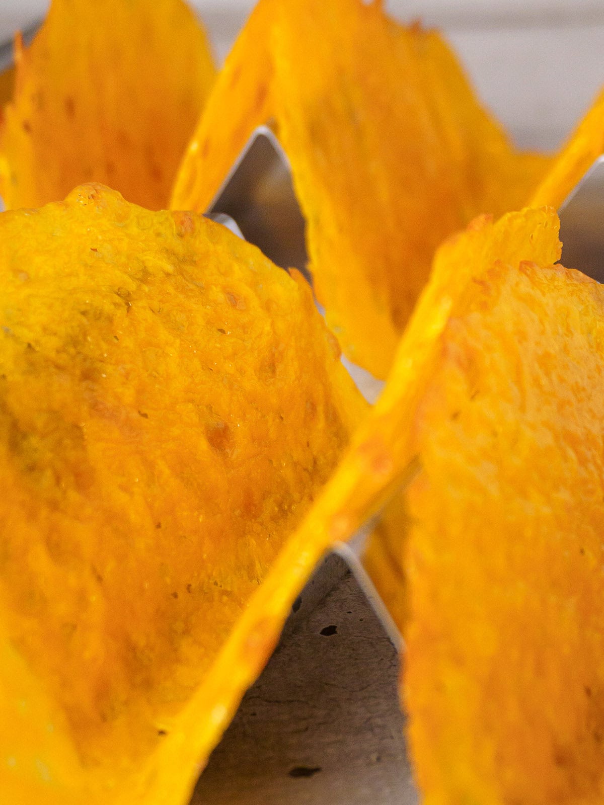 Quick & Easy Cheese Taco Shells 🌮 - I'd Rather Be A Chef