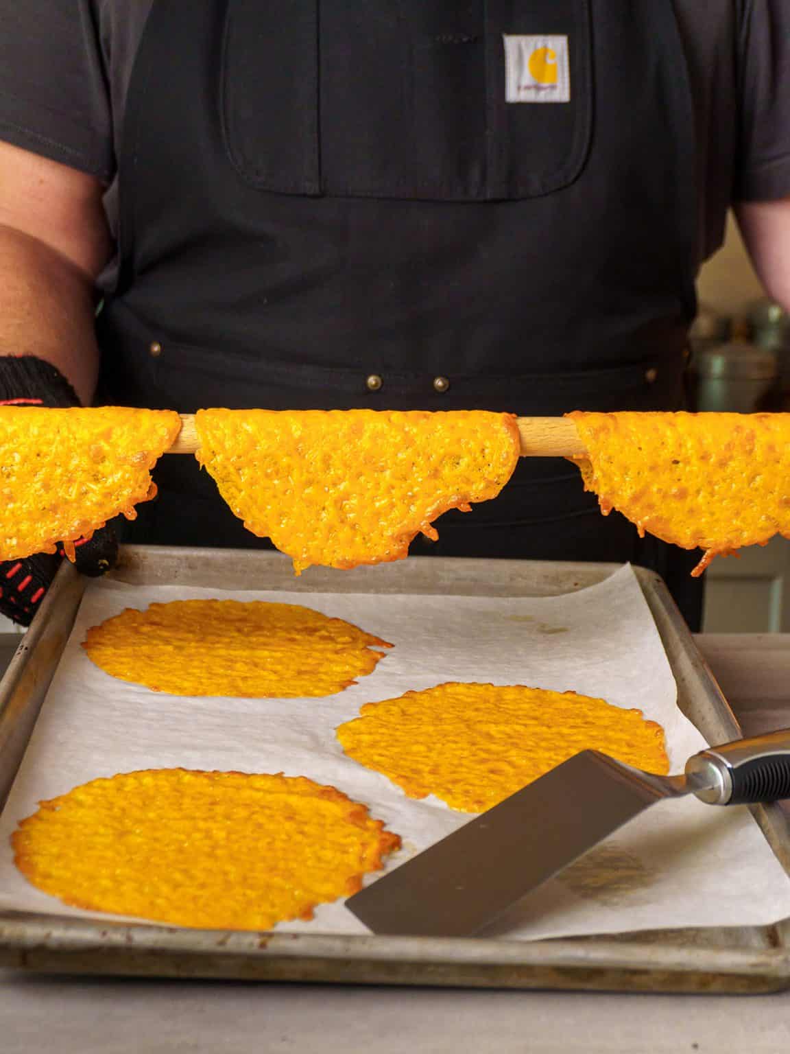 Quick & Easy Cheese Taco Shells 🌮 - I'd Rather Be A Chef