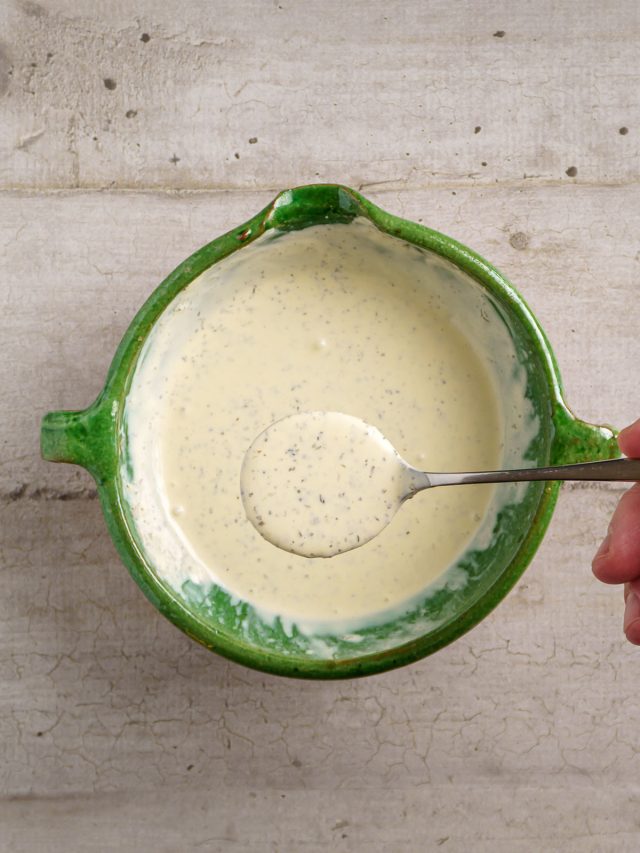 Creamy Italian Dressing Recipe 🥗 - I'd Rather Be A Chef