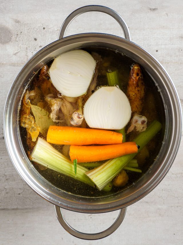 How To Make Chicken Stock From Rotisserie Chicken - I'd Rather Be A Chef
