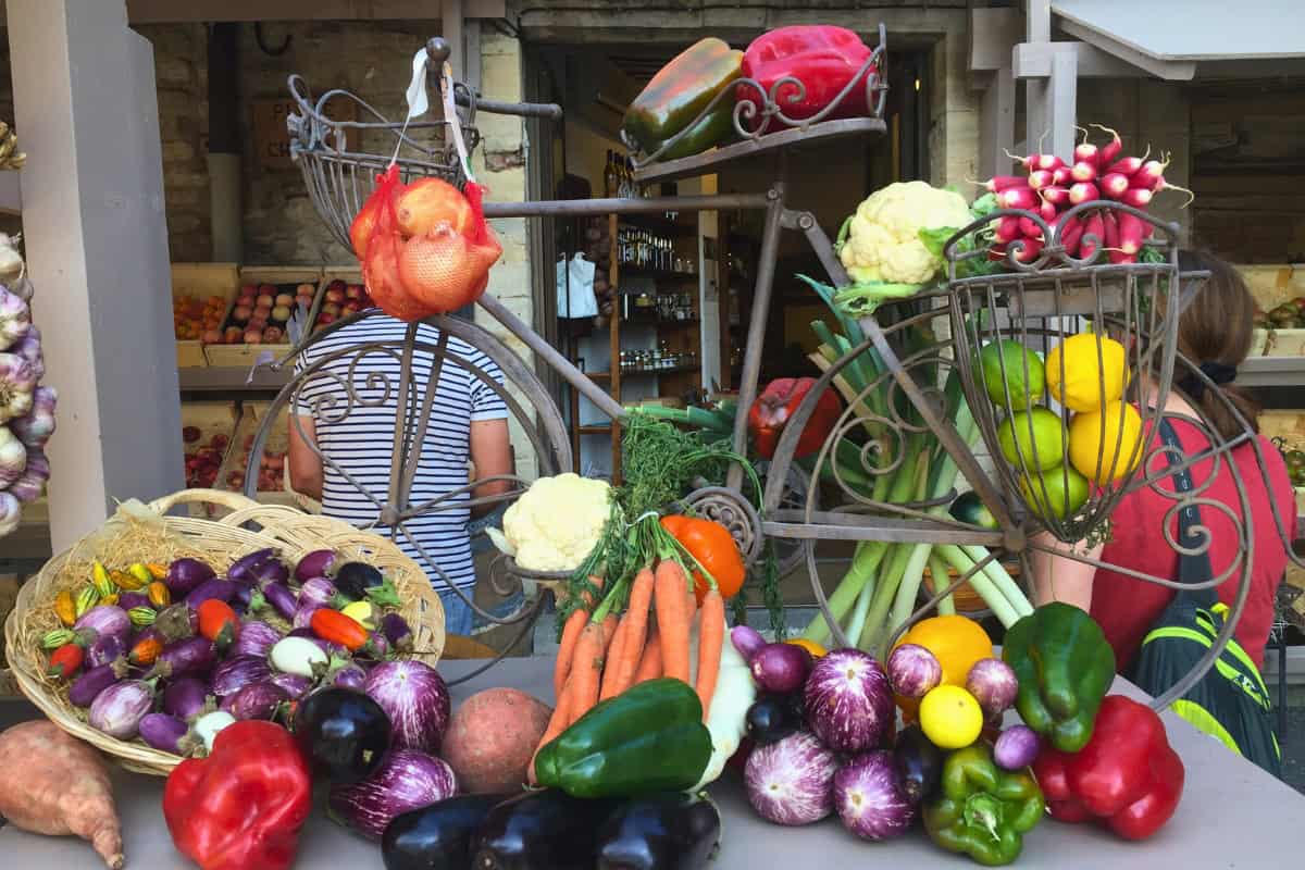 How To Eat Sustainably: 10 Sustainable Eating Tips - I'd Rather Be A Chef