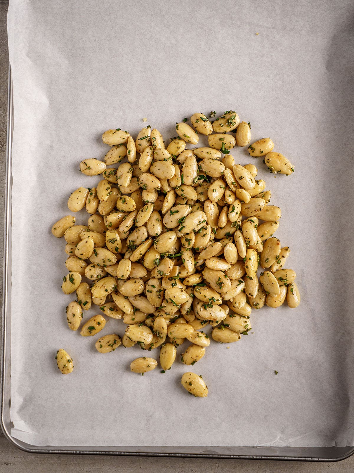 Rosemary Roasted Almonds 🌰 - I'd Rather Be A Chef