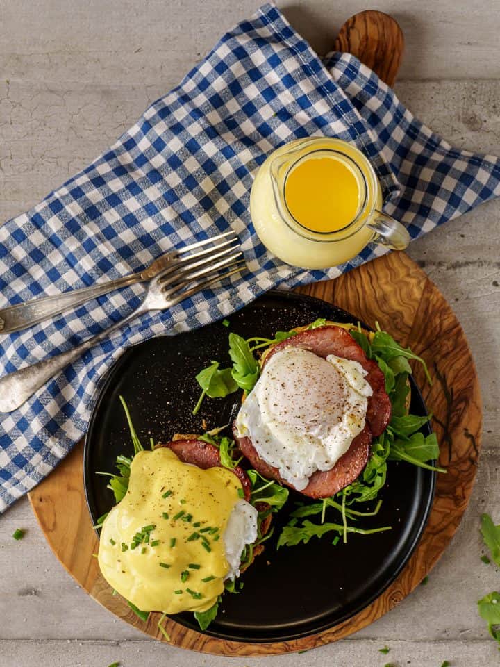 Easy Keto Eggs Benedict Recipe - I'd Rather Be A Chef