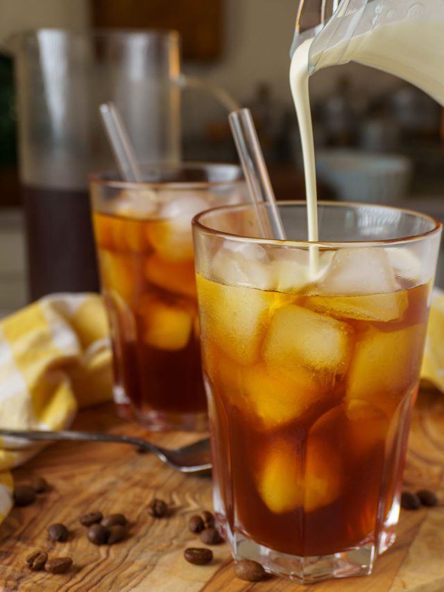 Cold Brewed Coffee Recipe at Home - I'd Rather Be A Chef