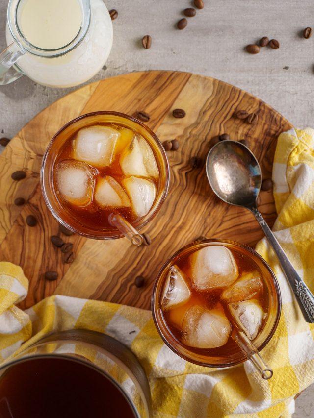 Cold Brewed Coffee Recipe at Home - I'd Rather Be A Chef